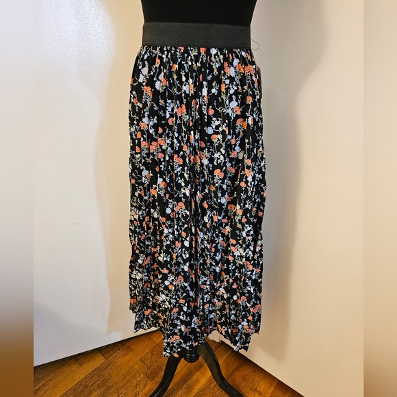 Skirts | Maxi Skirt Floral Color Print In Semi Pleated Skirt | Poshmark